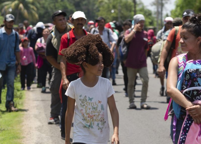Detienen a 2 coyotes en Honduras que se dirigían a EEUU con 16 ...