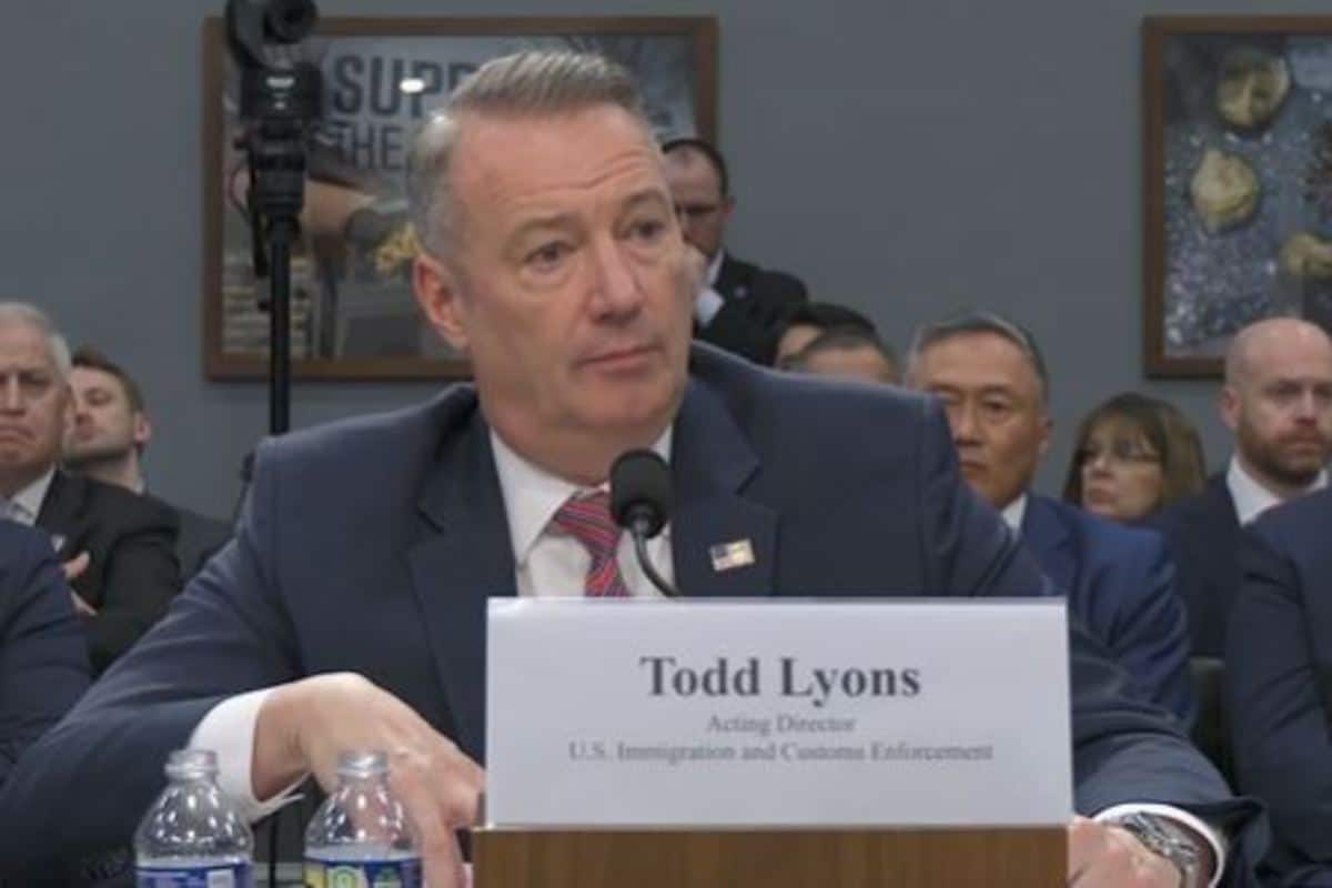 Renuncia director de ICE, Todd Lyons